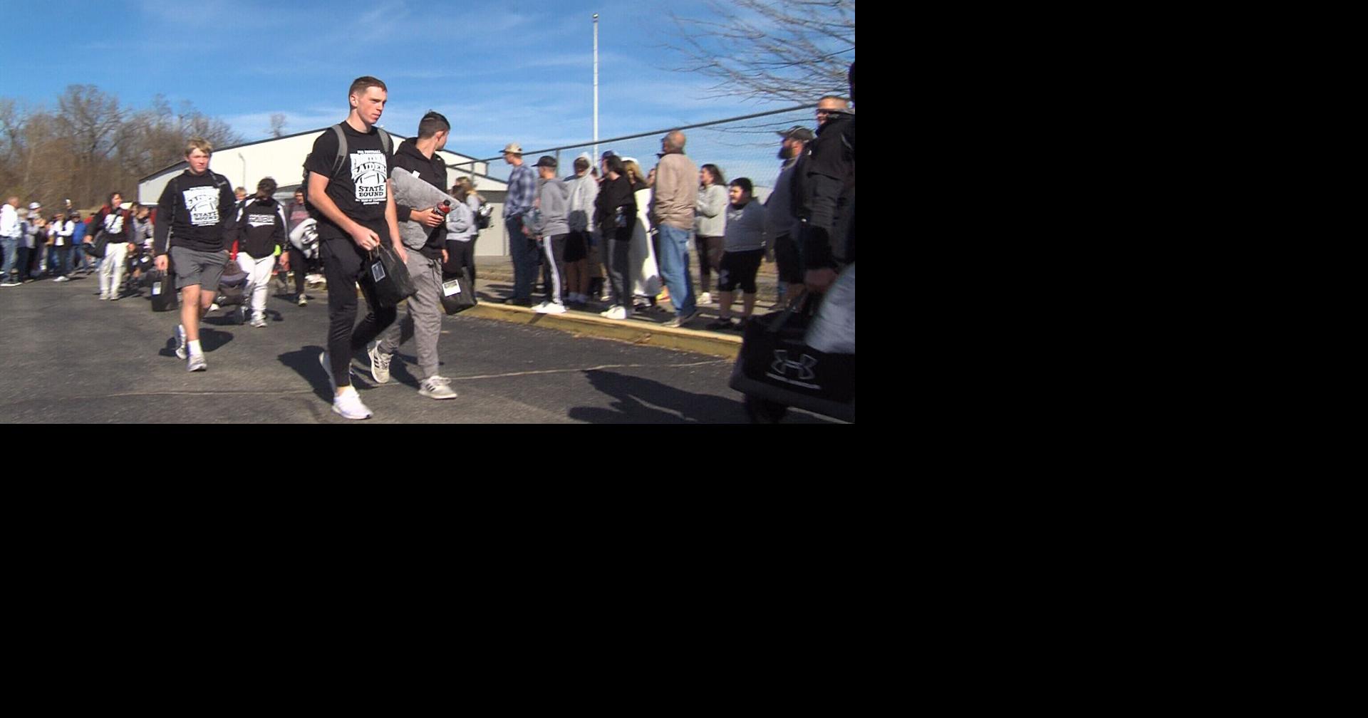 Frontenac hits the road to state championship | Frontenac Raiders ...