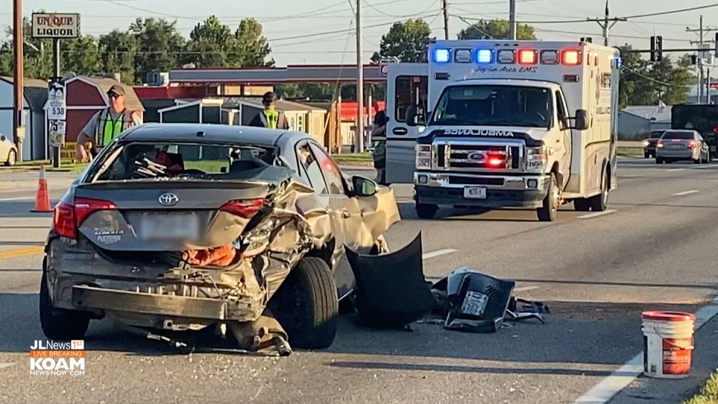 4-vehicle chain reaction crash, north edge of Joplin | Joplin News ...
