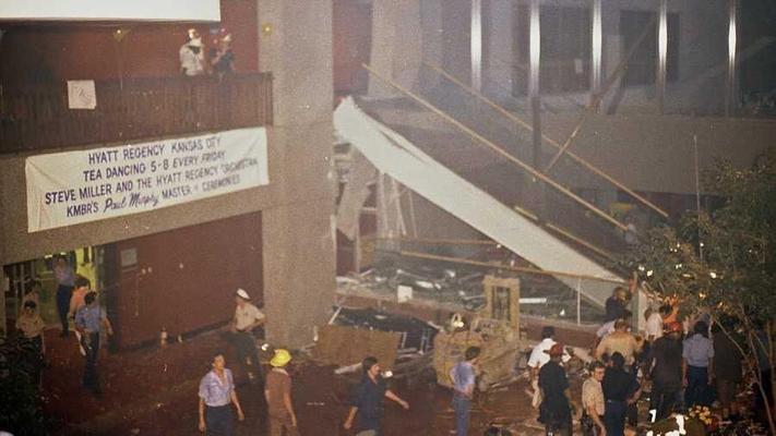 The Kansas City Hyatt Regency Skywalk Disaster, 42 years ago 114 died ...