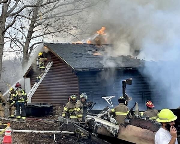 Lake homes burn at Lake of the Ozarks | Joplin News First | koamnewsnow.com