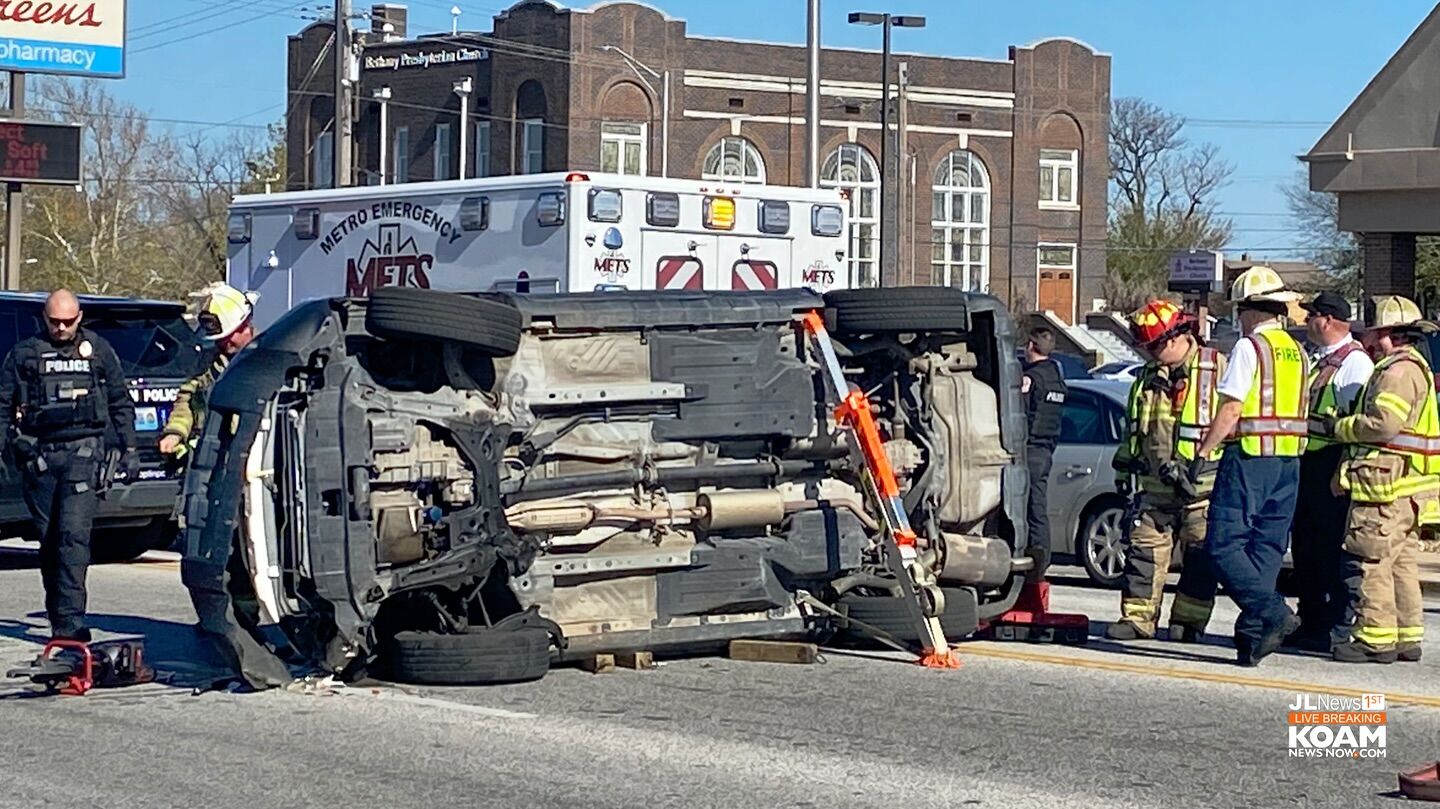 Car overturns in crash, clipped parked car in Joplin | Joplin News ...