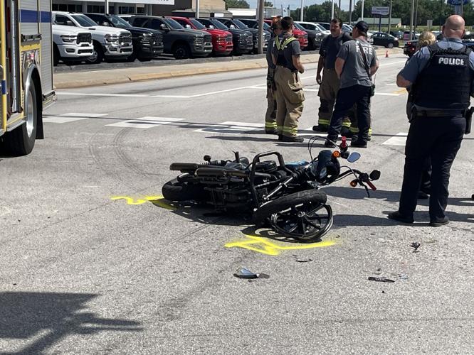 Motorcycle crash in Carthage sends teen to hospital | Joplin News First ...
