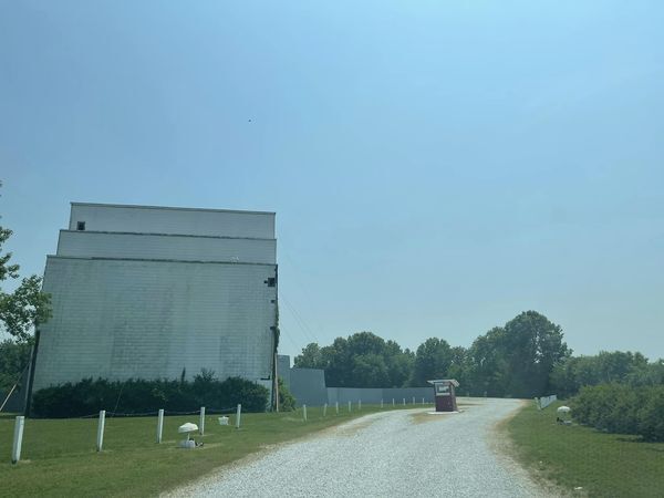 National drive-in day celebrated at Barco theater in Lamar ...