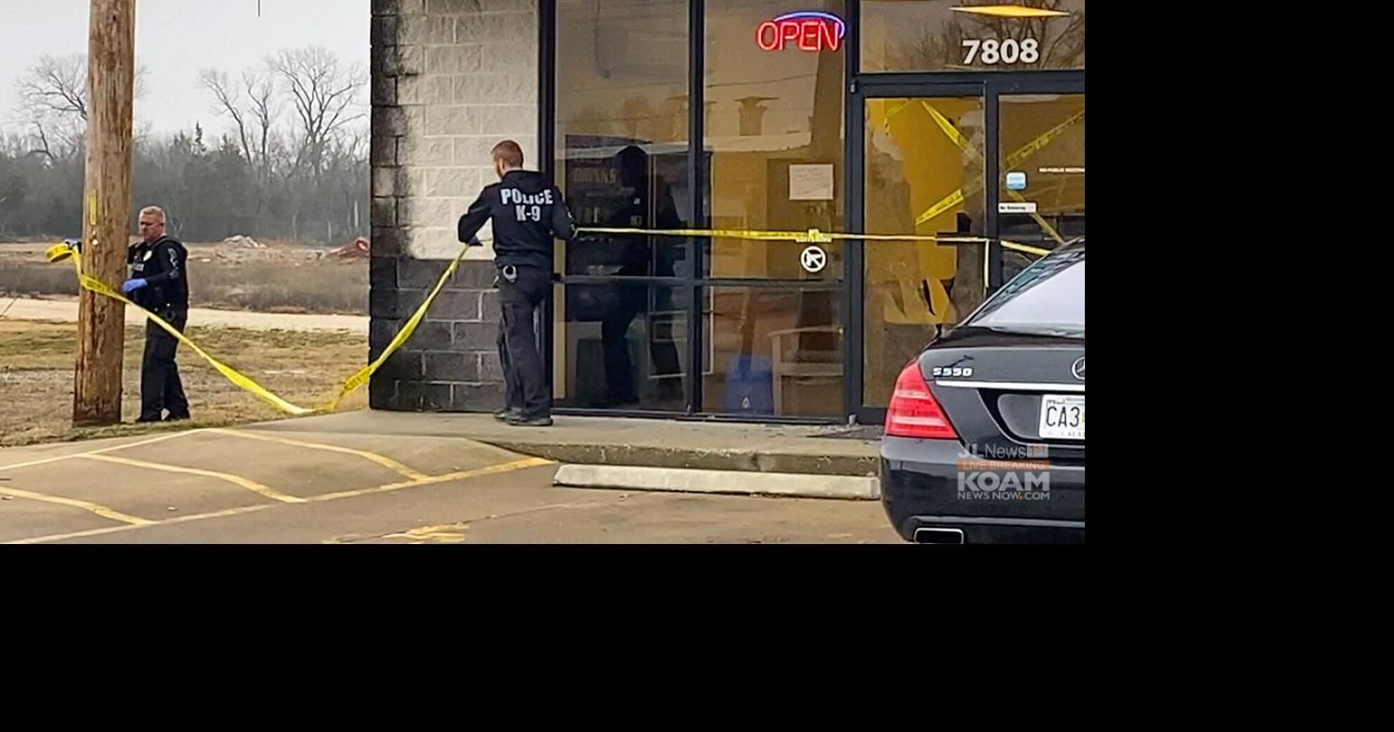 Duenweg biz owner interrupts burglary, suffers GSW after struggle with ...