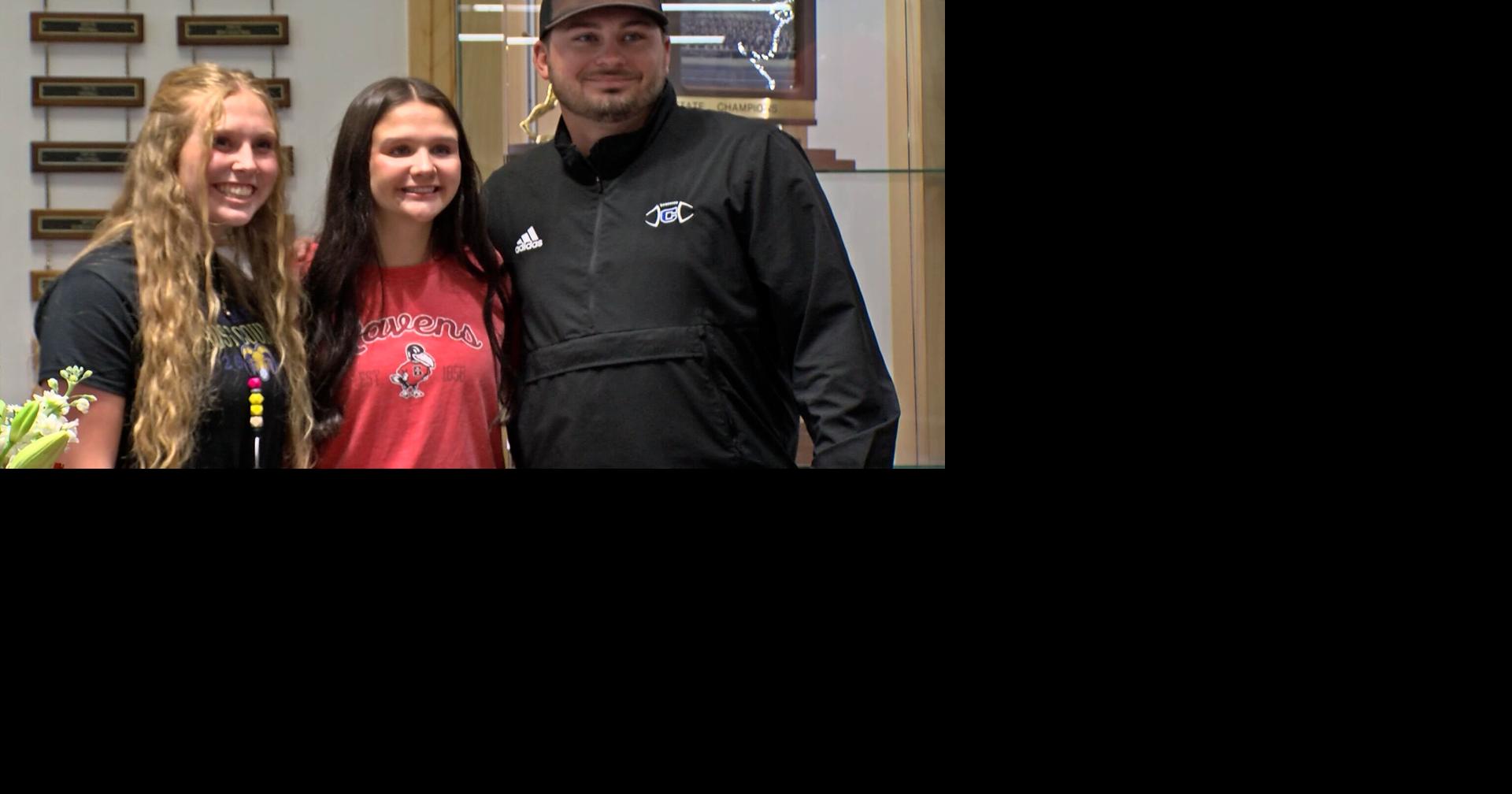 Riverton's Ellie Helms signs with Benedictine College | Riverton Rams ...