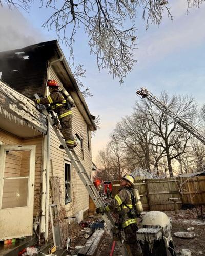 Firefighters battle house fire, extreme temperatures | Joplin News ...