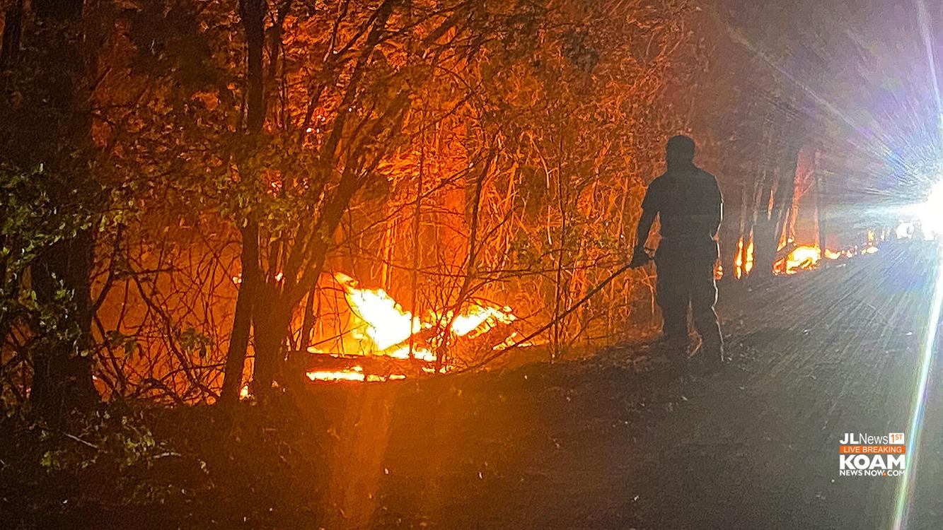 45 mph gusts push grass fire into Ruby Jack Trail near Carthage ...