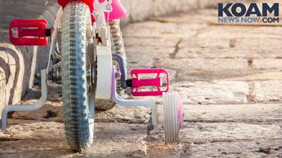 Cecil Floyd Bike Bus marks National Bike to School Day with 2,000-mile milestone | Local News ...