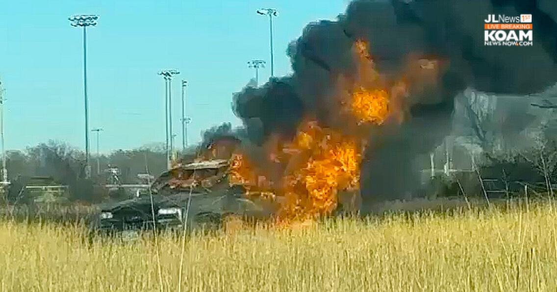 Carl Junction Fire extinguish vehicle fire, SUV was stuck in the mud ...