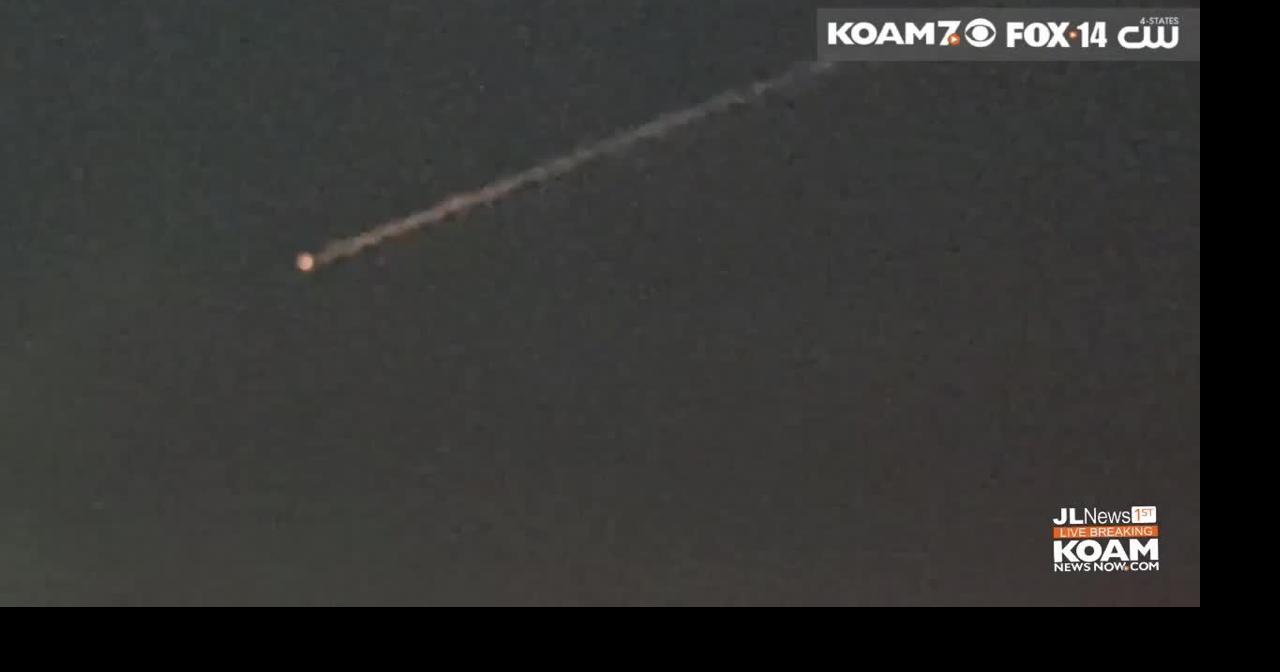 Dragon Endurance space capsule returns to earth, captured over Joplin ...