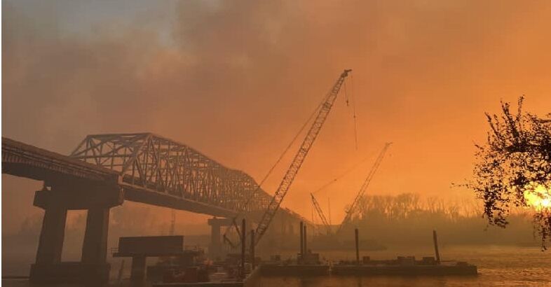 Wildland fires spread causing small Mid-Mo town to evacuate; State-wide ...