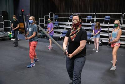 MSSU students “take a stab” at Historical Sword Fighting Club ...