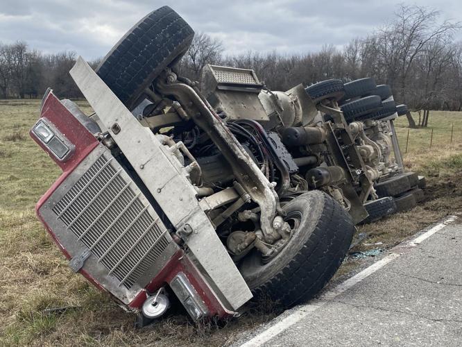 Cement mixer truck rollover crash in Cherokee County alert Columbus ...