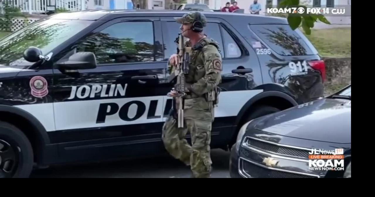 SWAT surround residence in Joplin's Oak Ridge Neighborhood | Video ...