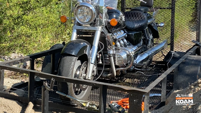 Police pursue stolen pickup, trailer and motorcycle, Kansas into ...