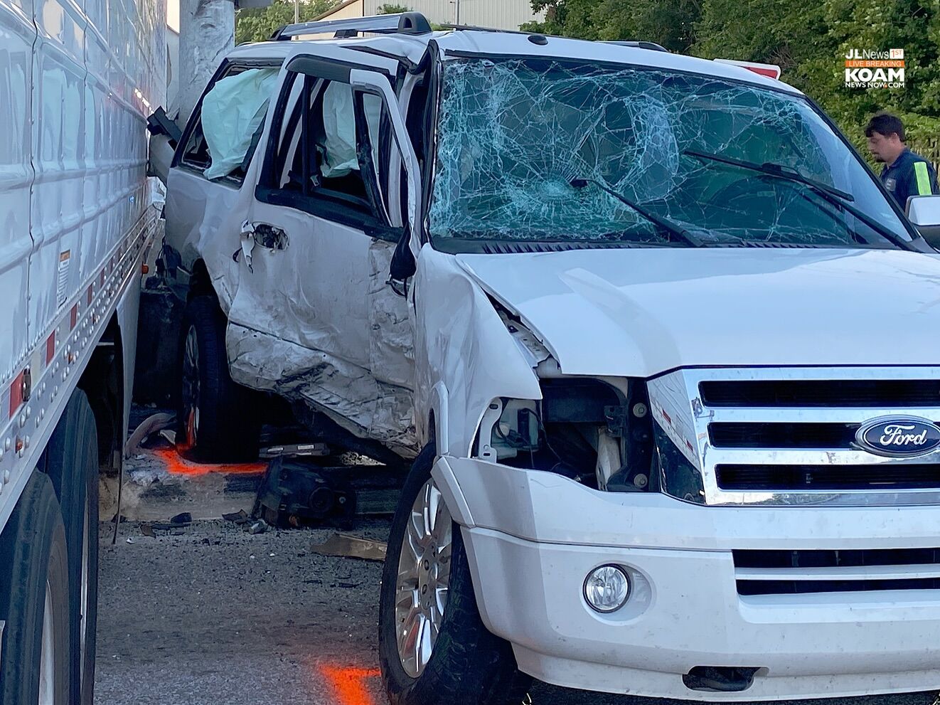 Serious t-bone crash, SUV and semi on Joplin's Rangeline Road | Auto ...