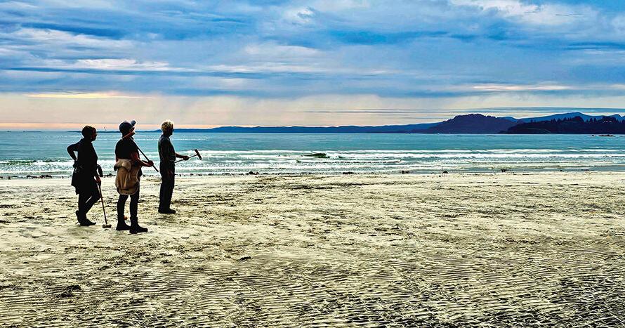 Buskin Beach fun | Gallery | kodiakdailymirror.com