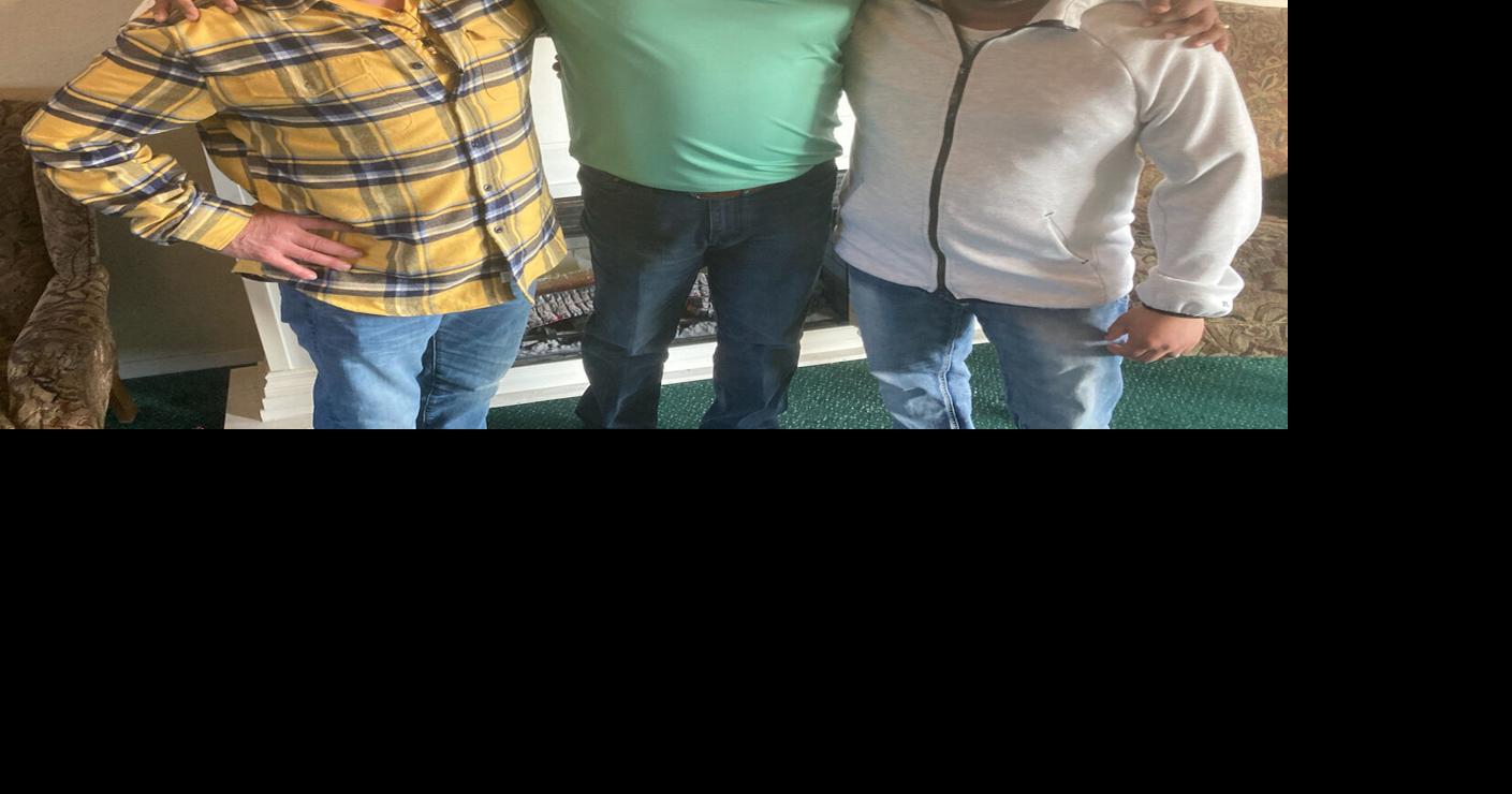 Robert Solomon sings and preaches at Oceans prayer breakfast ...