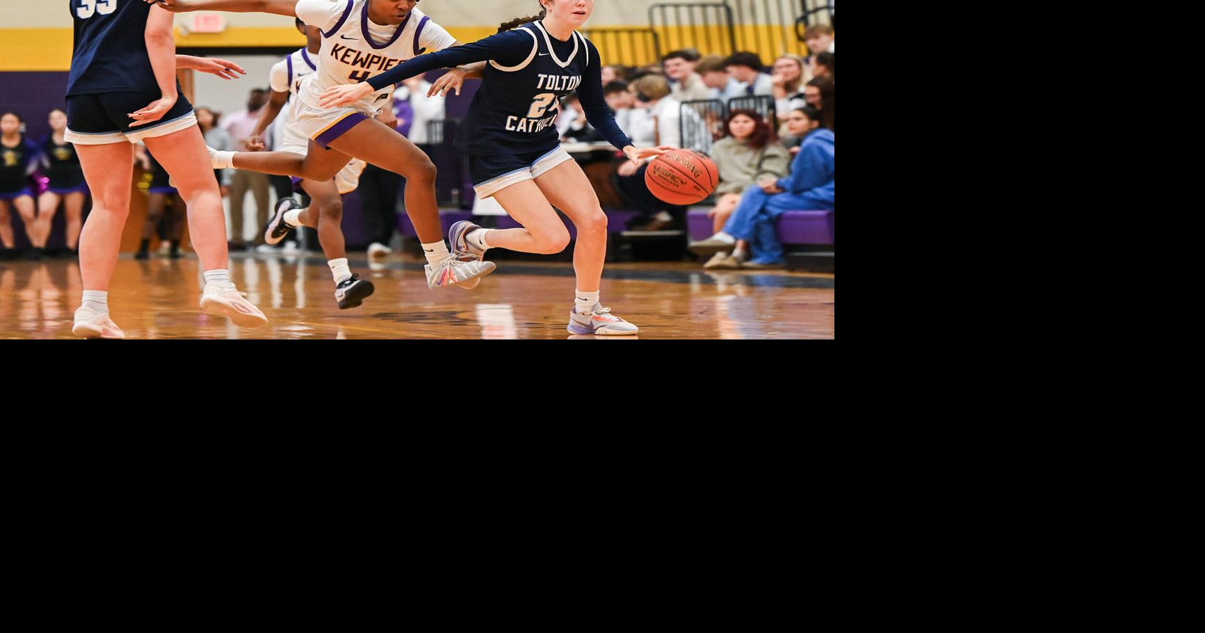 Tolton boys basketball loses to Hickman | Fr. Tolton High School | komu.com