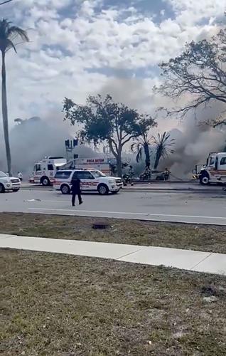 Small plane crashes in fireball on busy Boca Raton street | Nation ...