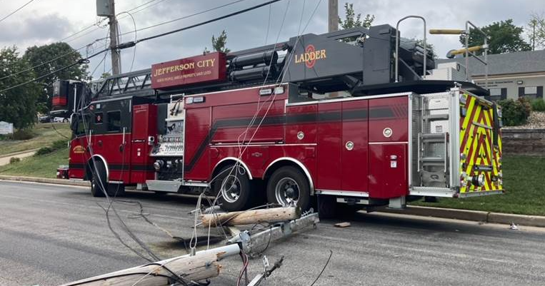 JCFD ladder truck struck with electrical line | Mid-Missouri News ...