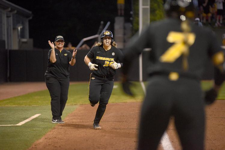 Mizzou softball stays alive in regional with wins over Indiana, Washington | Mizzou Xtra | komu.com