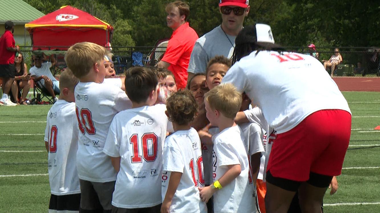 Chiefs running back Isiah Pacheco hosts football camp for young ...
