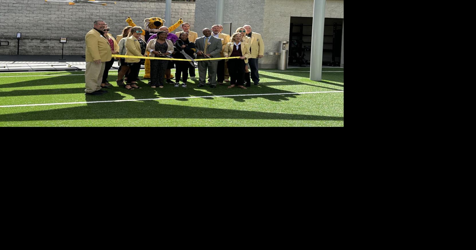 PHOTOS: MizzouRec cuts ribbon on new outdoor fitness space | | komu.com