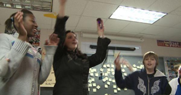 Teacher Brings iPods to Class | News | komu.com