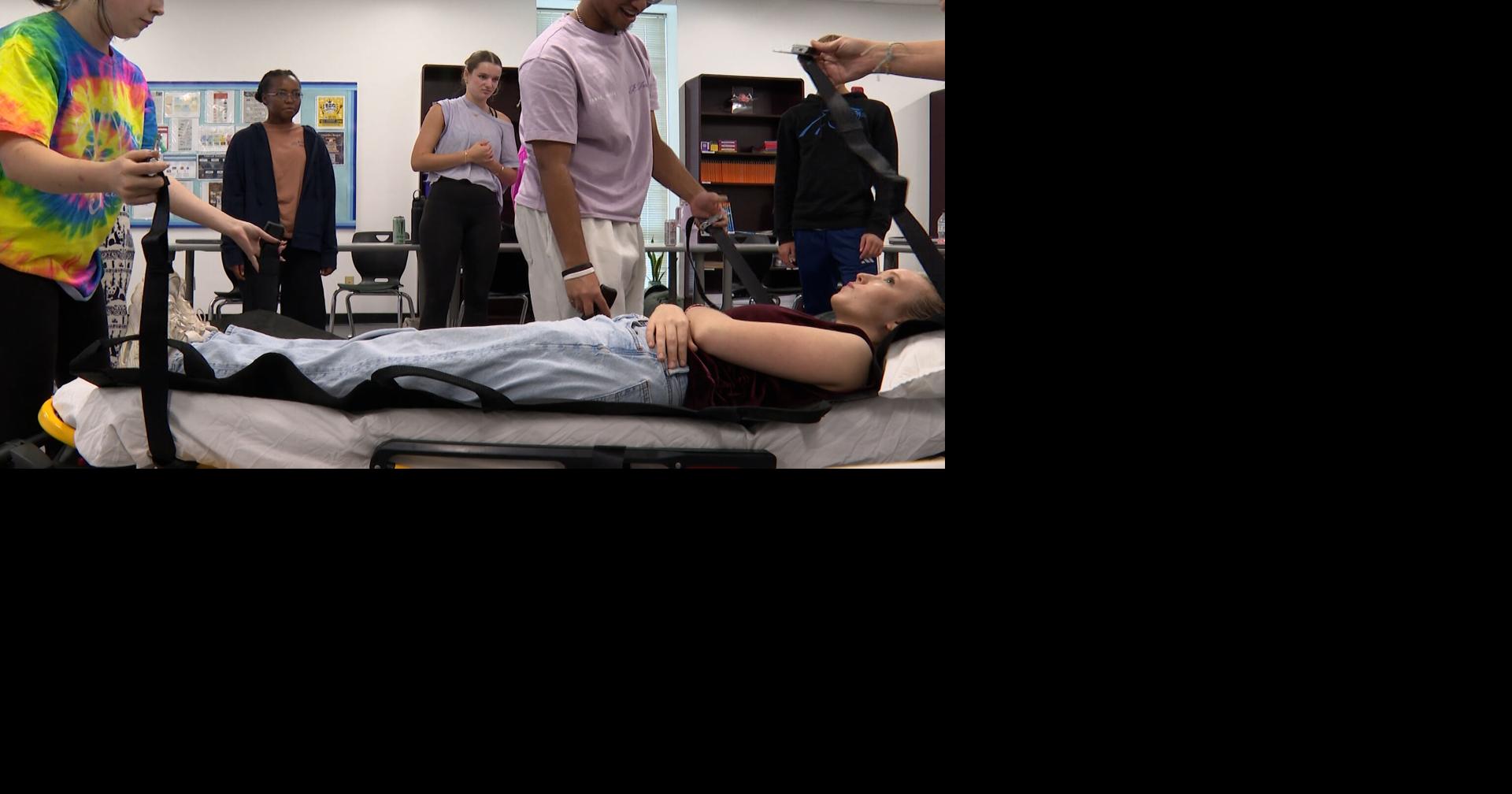 Fulton High School adds EMT training course | Mid-Missouri News | komu.com