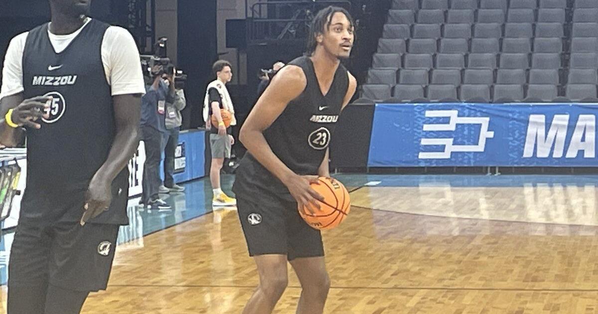 Missouri men's basketball arrives in Sacramento for NCAA March Madness ...