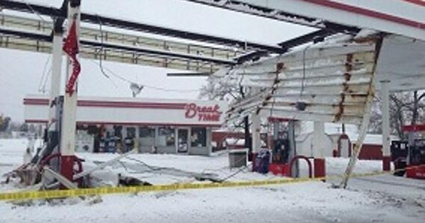 Canopy Collapse Closes Break Time Gas Station | News | komu.com