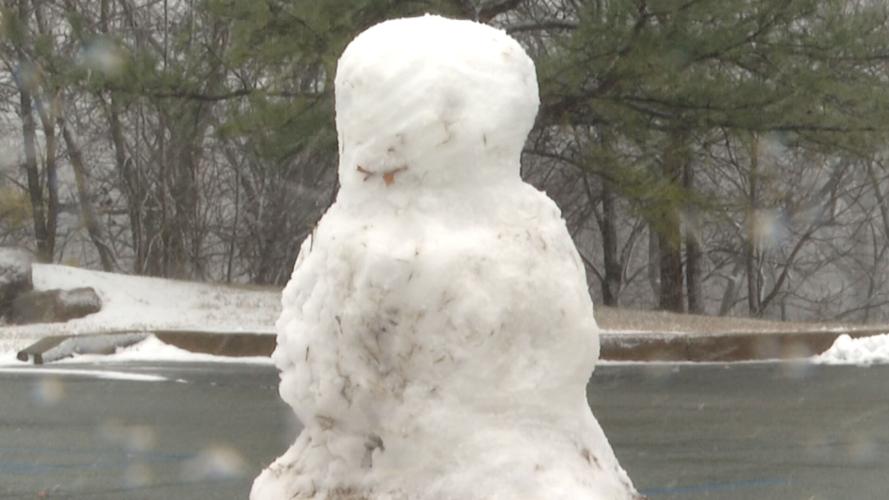 Families enjoy snow day at Stephens Lake Park | Mid-Missouri News ...