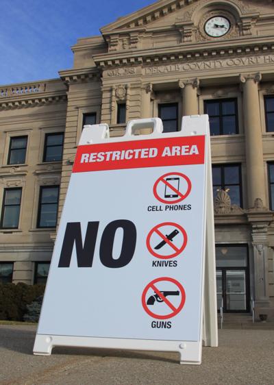 New signs warn visitors about courthouse rules | Thestar | kpcnews.com