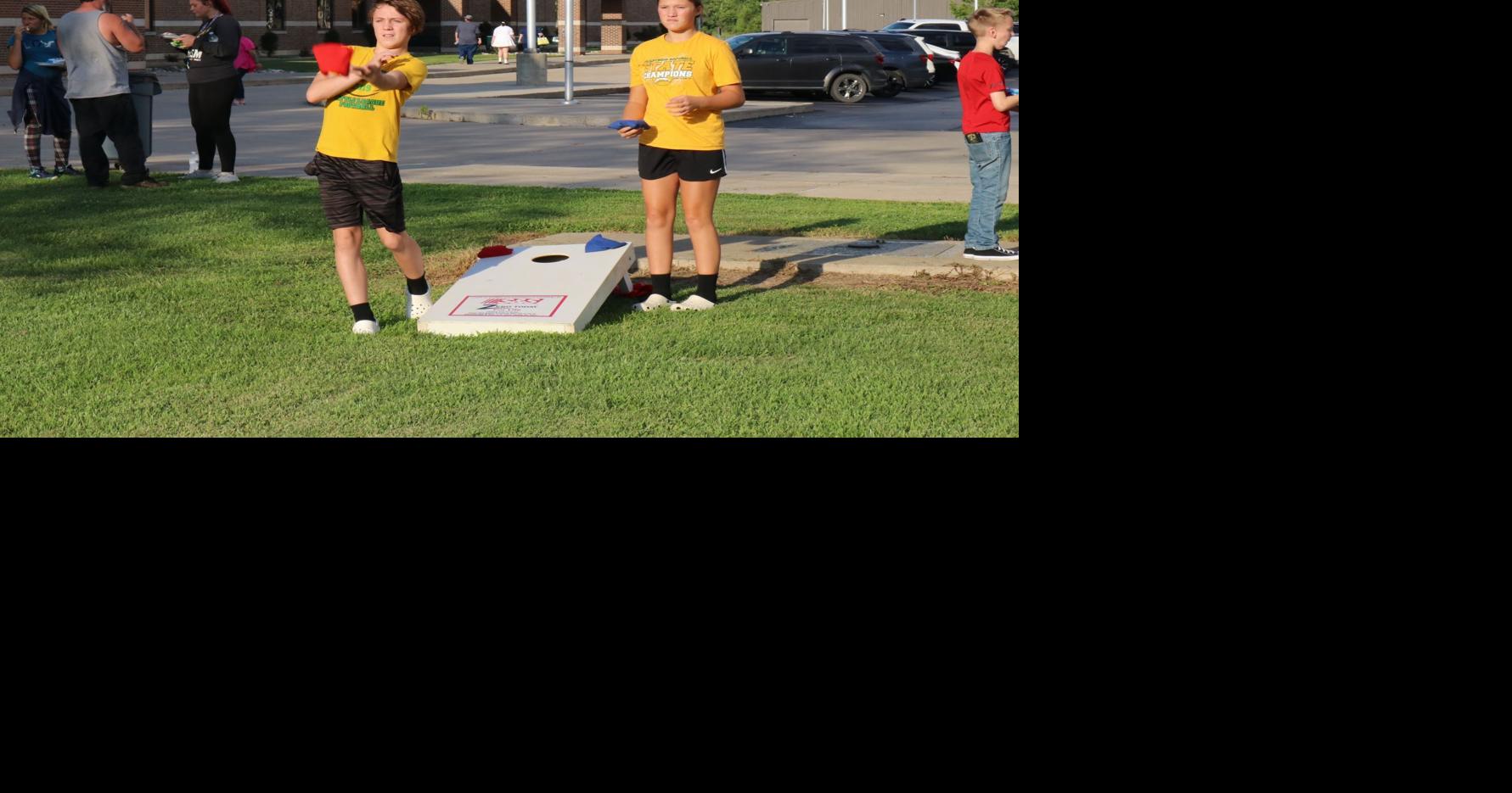 Eastside holds back-to-school picnic | Butler Bulletin | kpcnews.com