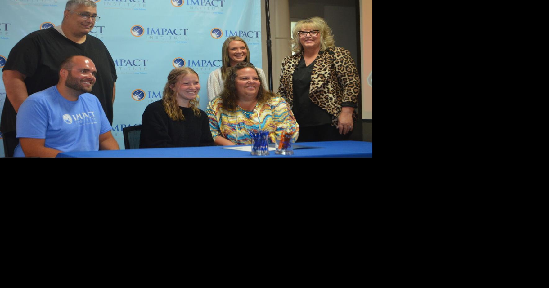 Joseph signs with Great Clips | Features | kpcnews.com