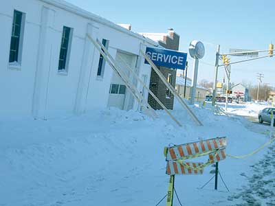 Roof collapses at longtime auto dealership | News | kpcnews.com