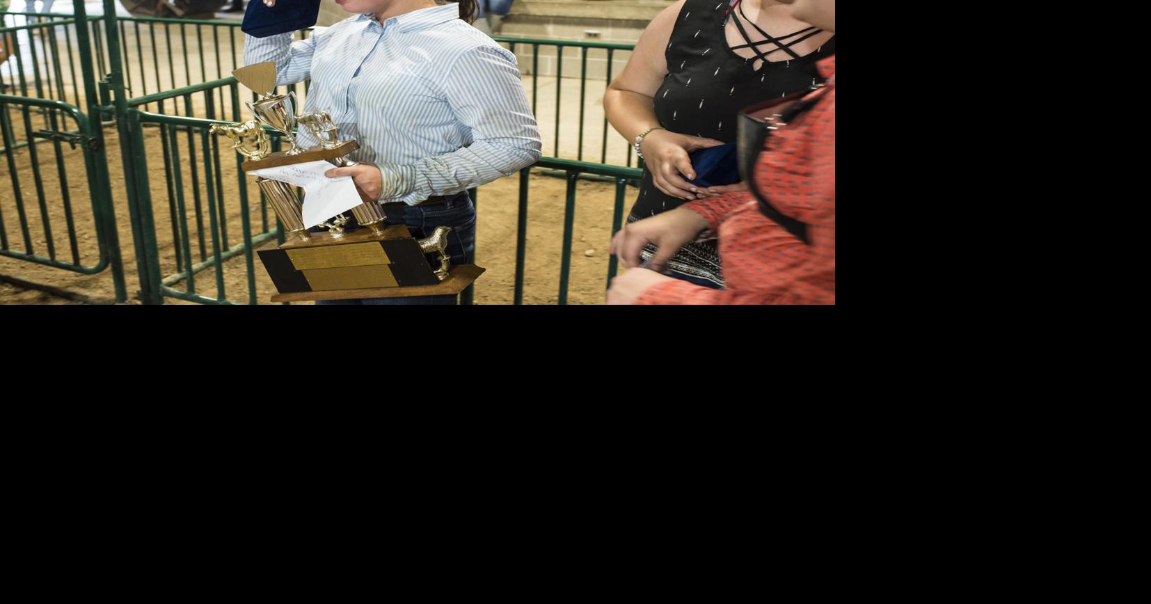 Martin wins large animal showmanship trophy | News Sun | kpcnews.com
