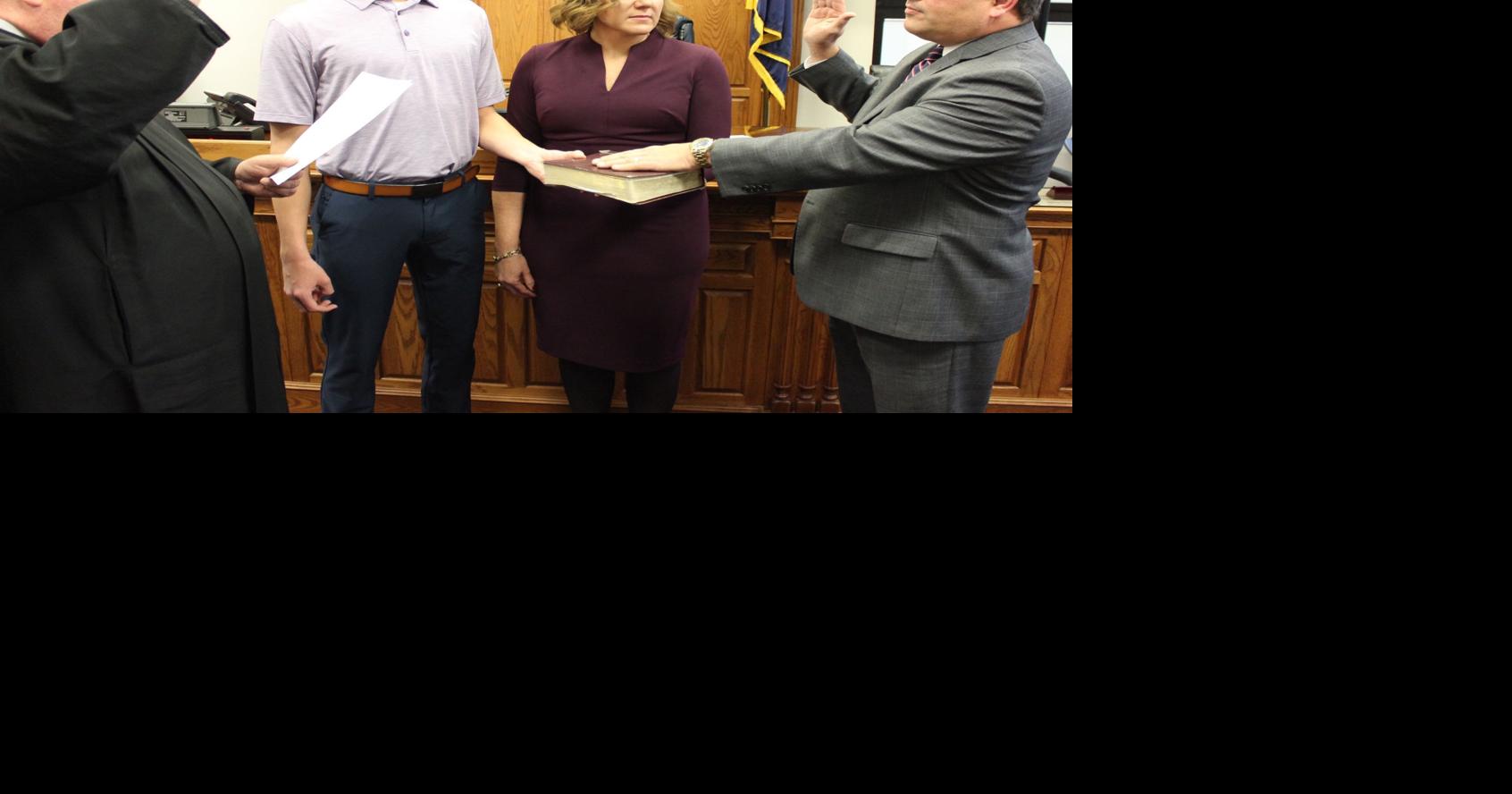 Clouse sworn in as Noble judge | News Sun | kpcnews.com