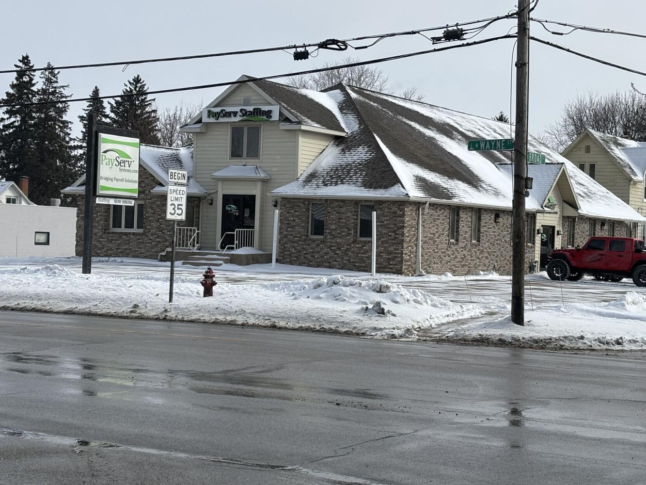 Saylors answer to Dunham's suit | Heraldrepublican | kpcnews.com