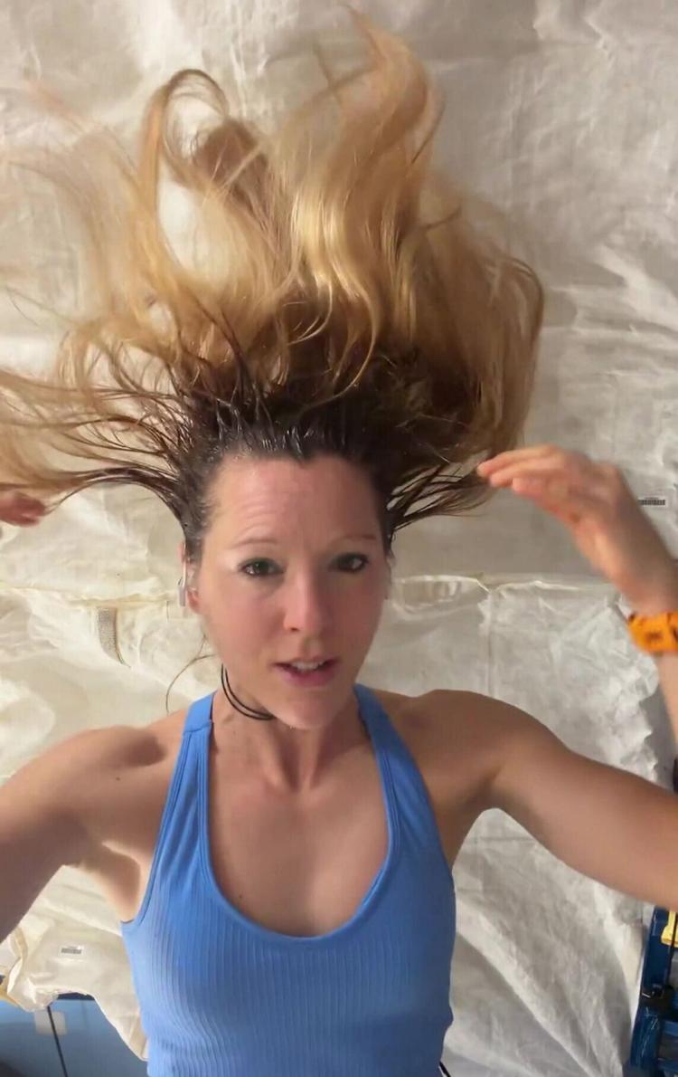 Astronaut shows how to wash hair in space | Interests | kpvi.com