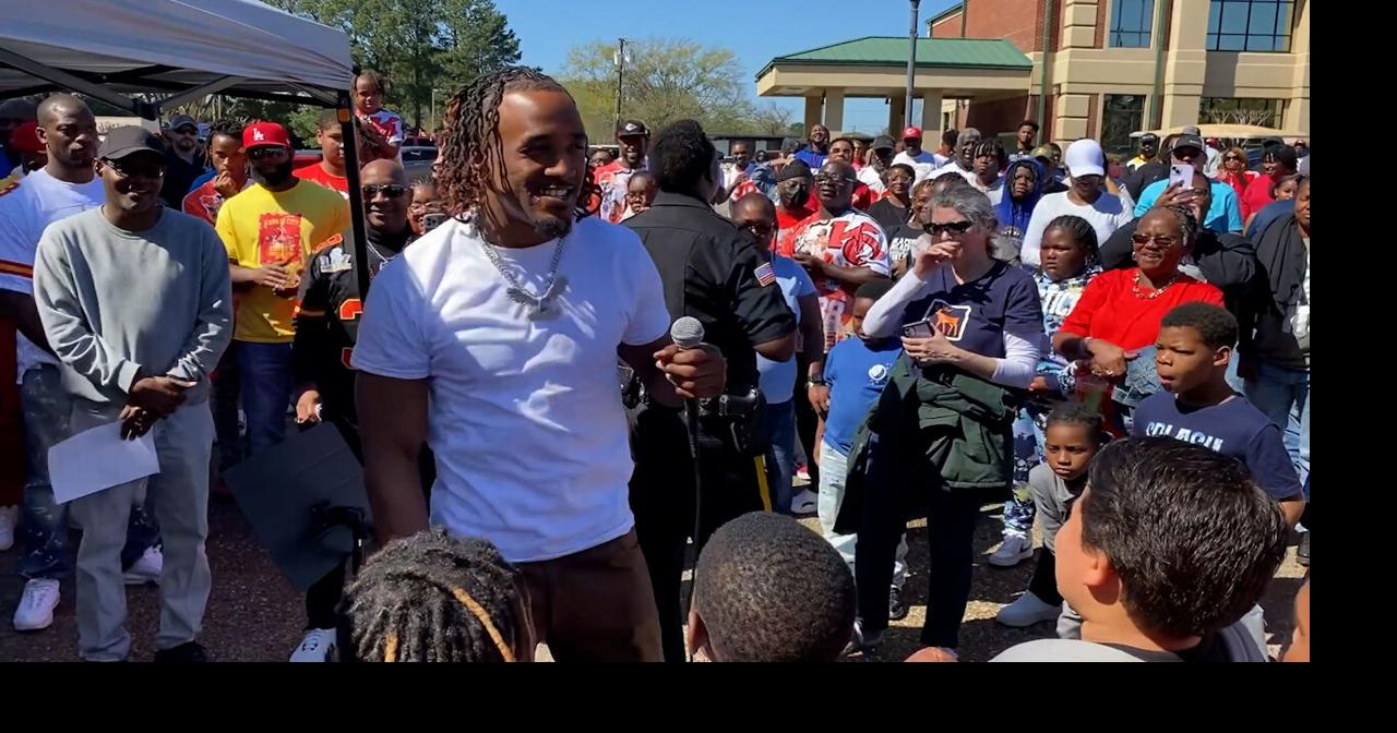 Minden holds parade for Super Bowl champion L'Jarius Sneed | Sports ...