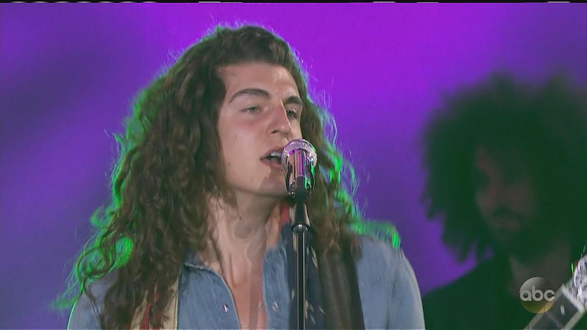 Cade Foehner rocks the house once again on American Idol ...