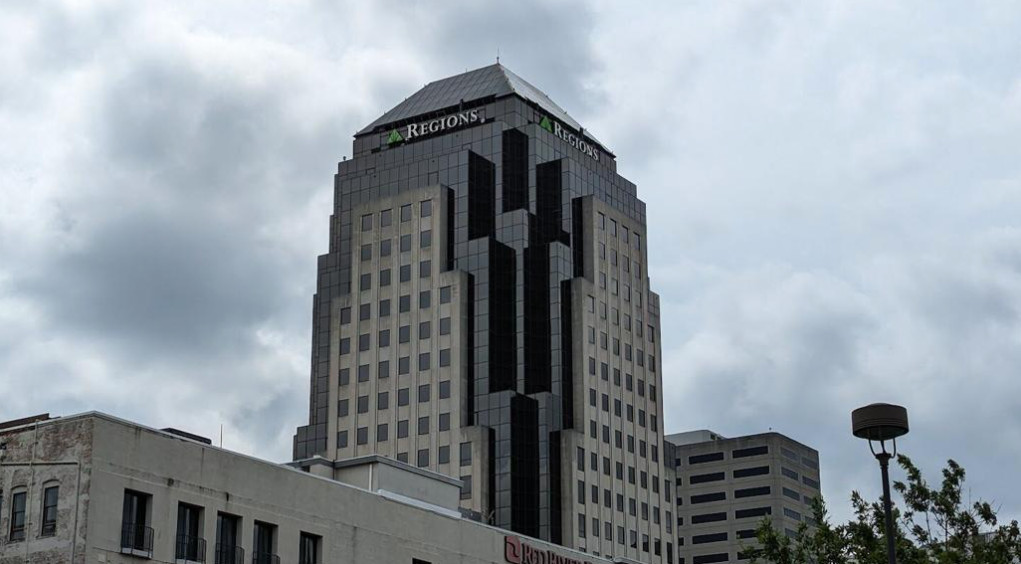 Regions Tower tenants concerned no plan in place to keep lights on ...
