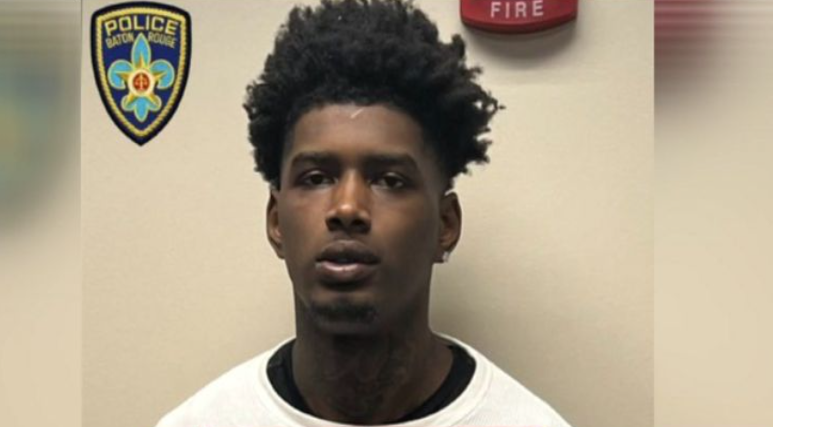 Murder suspect accidentally let out of jail, turns himself in hours ...