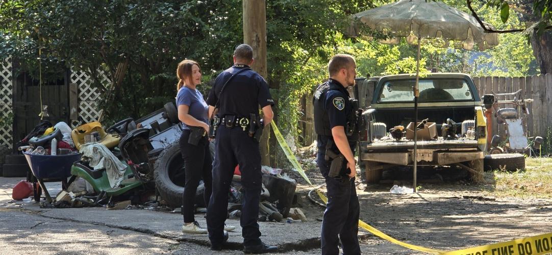1 brother injured, 1 on the run following Hamilton Street shooting ...