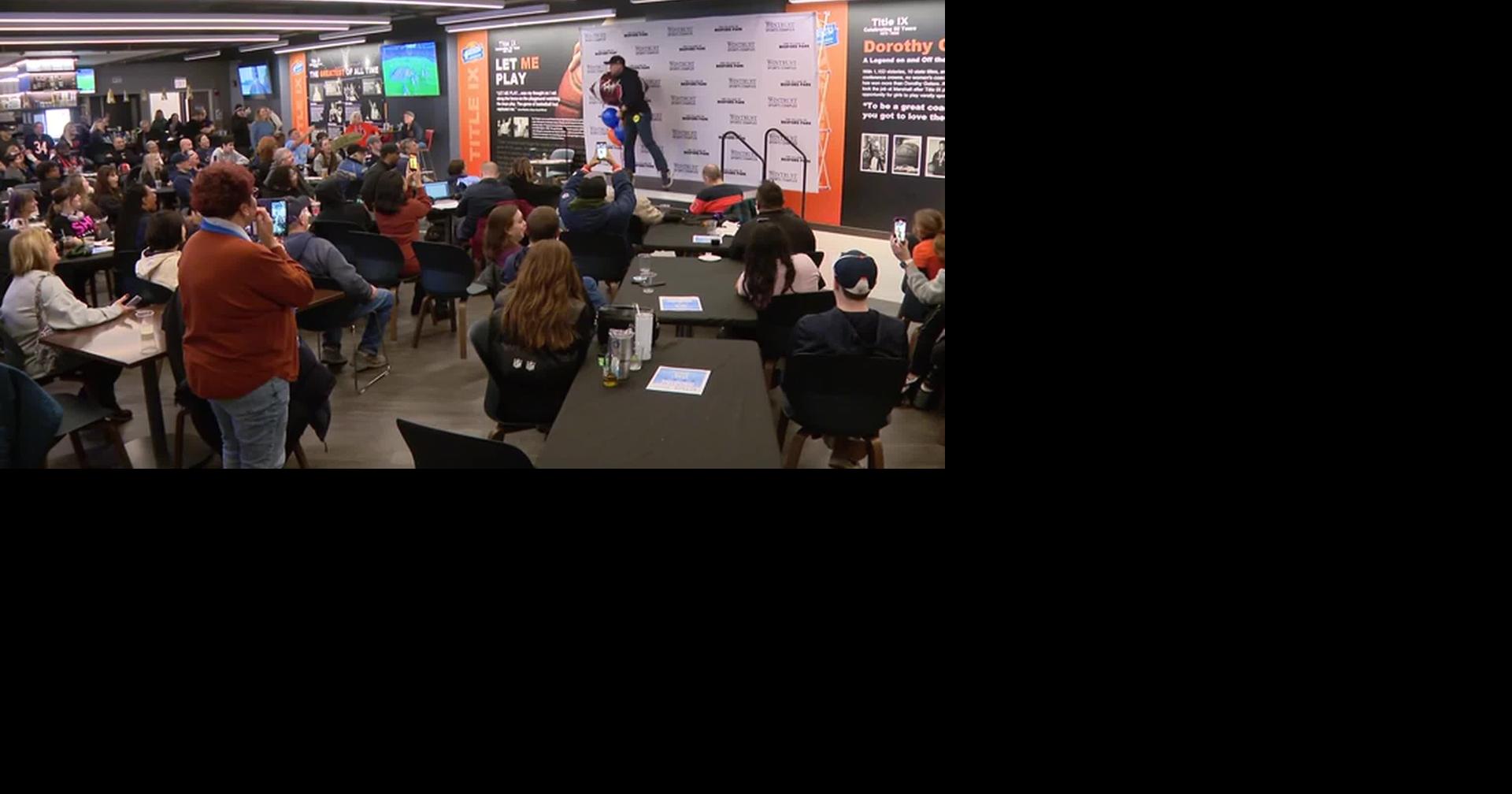 IL: COACH BEN JOHNSON LOOKALIKE CONTEST IN CHICAGO | National | ktbs.com