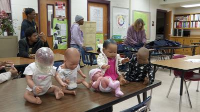 Flour babies teach lesson to Hope High students | Texarkana | ktbs.com