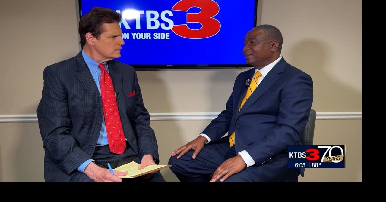 Rep. Cleo Fields visits Shreveport to hear community concerns | News ...