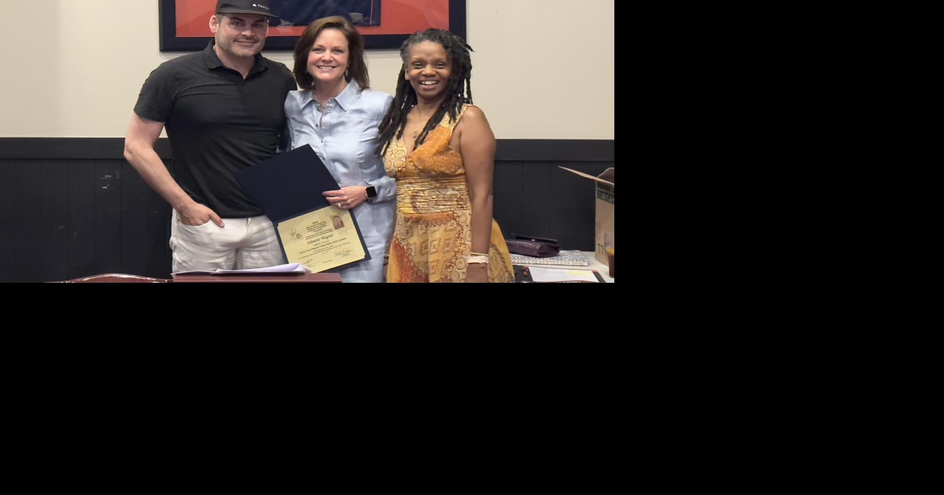 KTBS team members win award | Community | ktbs.com